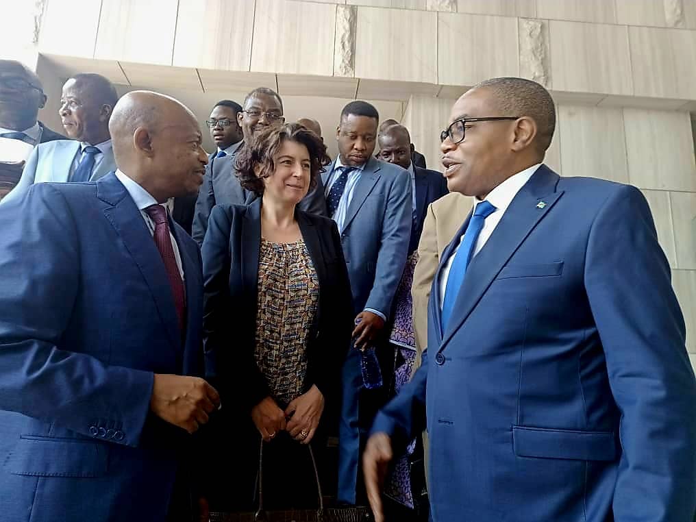 Kinshasa : Le Gouverneur Théo NGWABIDJE KASI a participé à la première ...