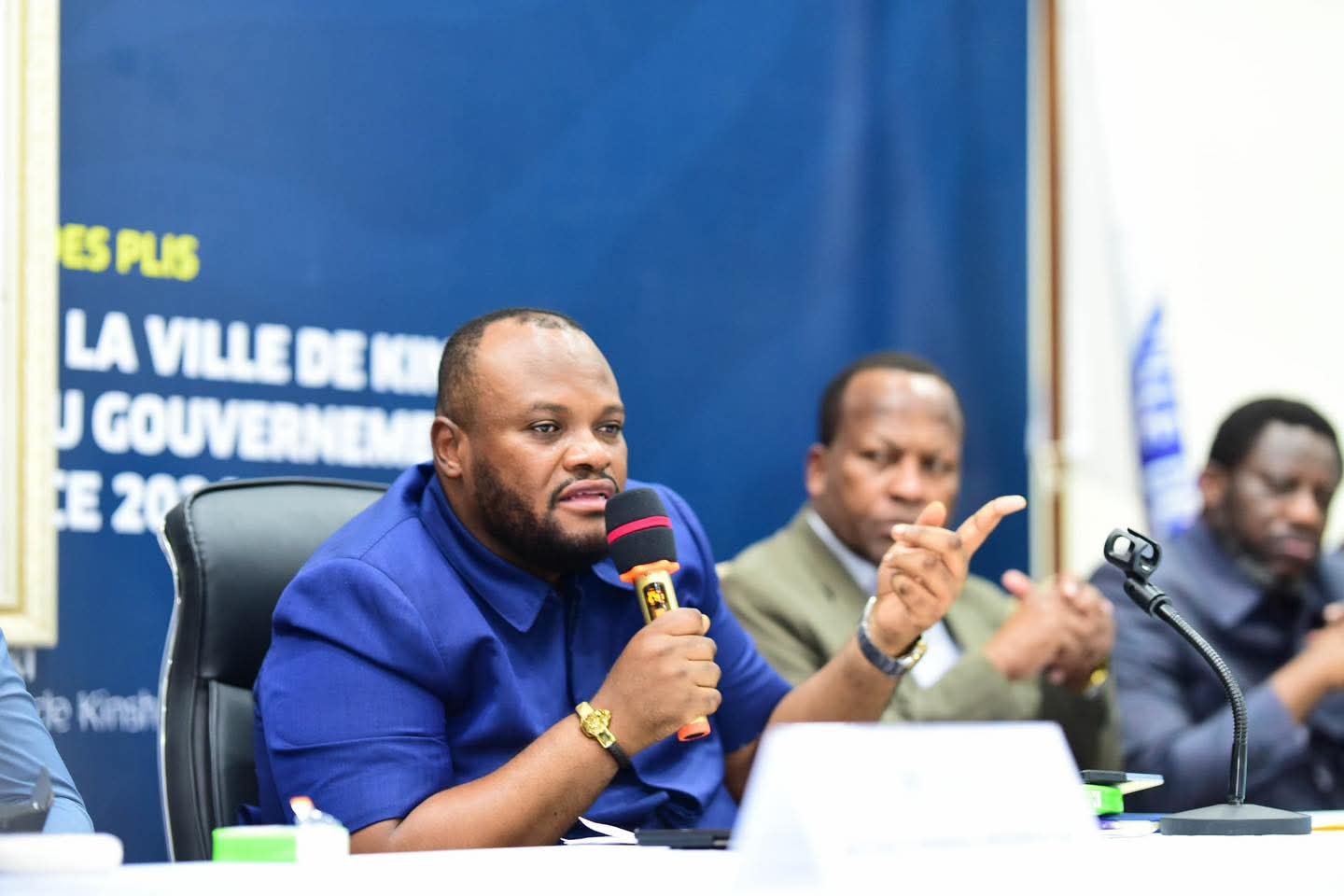KINSHASA : Aux nouveaux mandataires publics de la ville, le Gouverneur ...